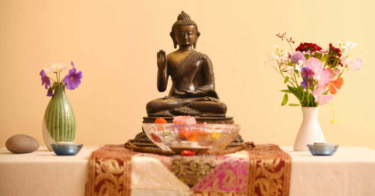 Join our Dharma Pathway - 4 connected Buddhist retreats over 2 years