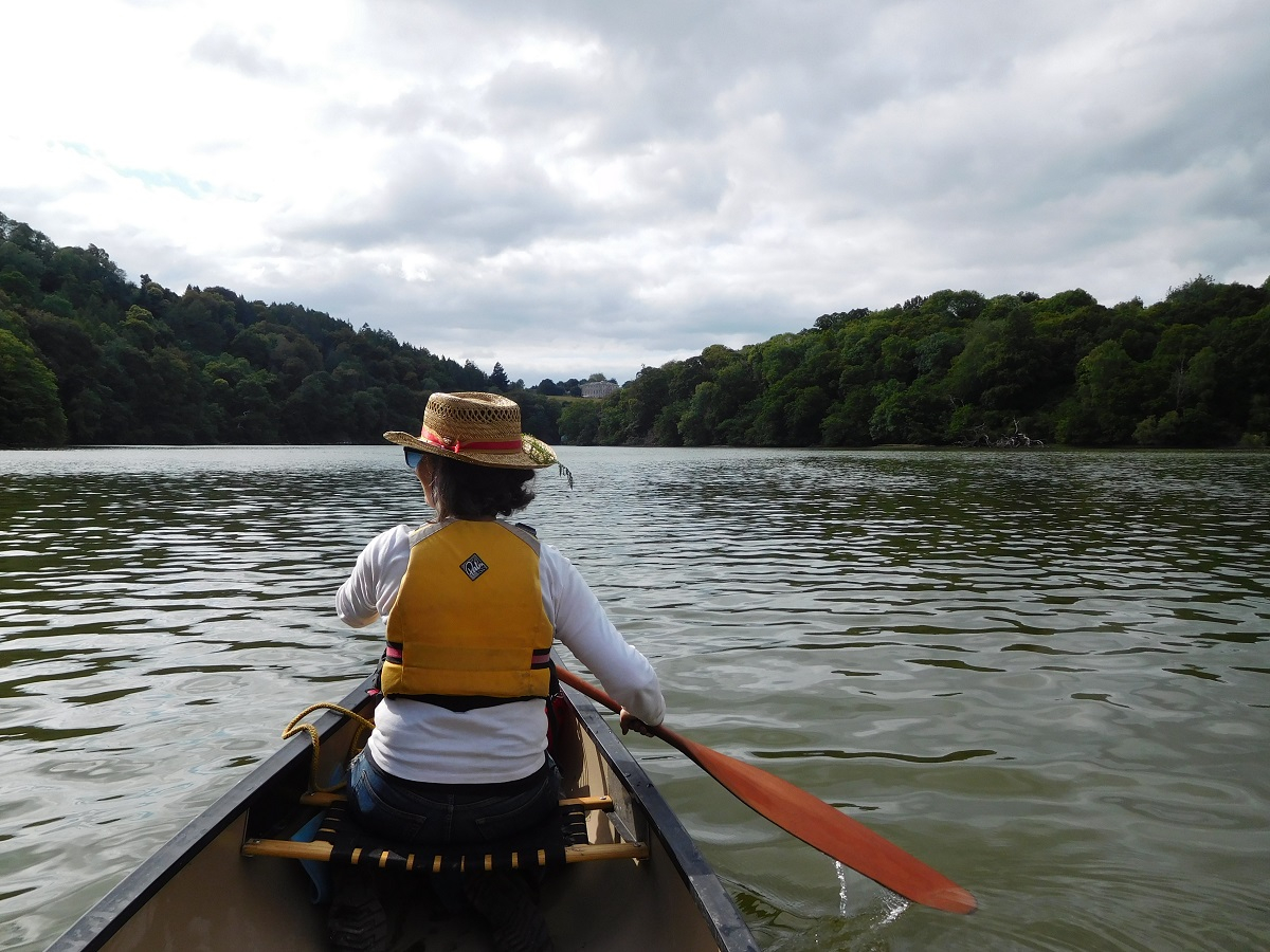 Mindful canoeing woodland retreats in Devon, UK. Learn more