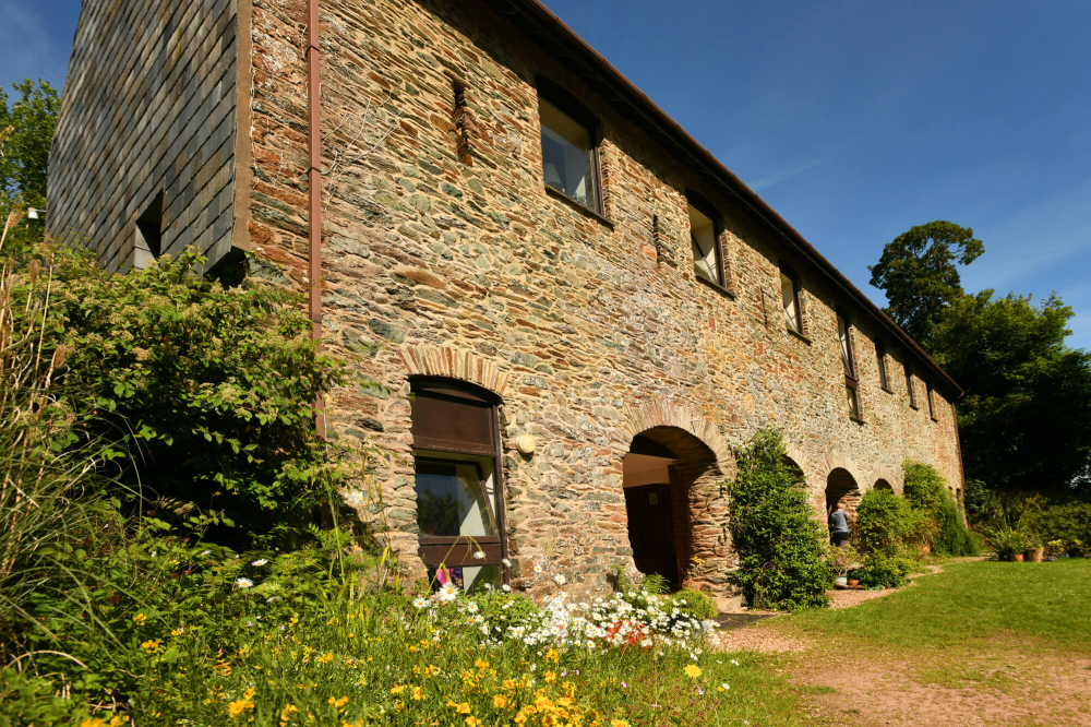 Facilities at The Barn retreat centre - a Buddhist retreat venue